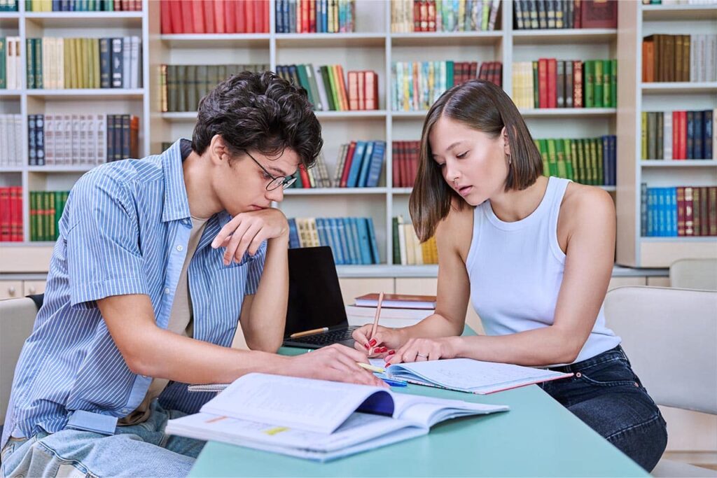 ¿People is or people are? ¡Entiende la Diferencia! [2025]